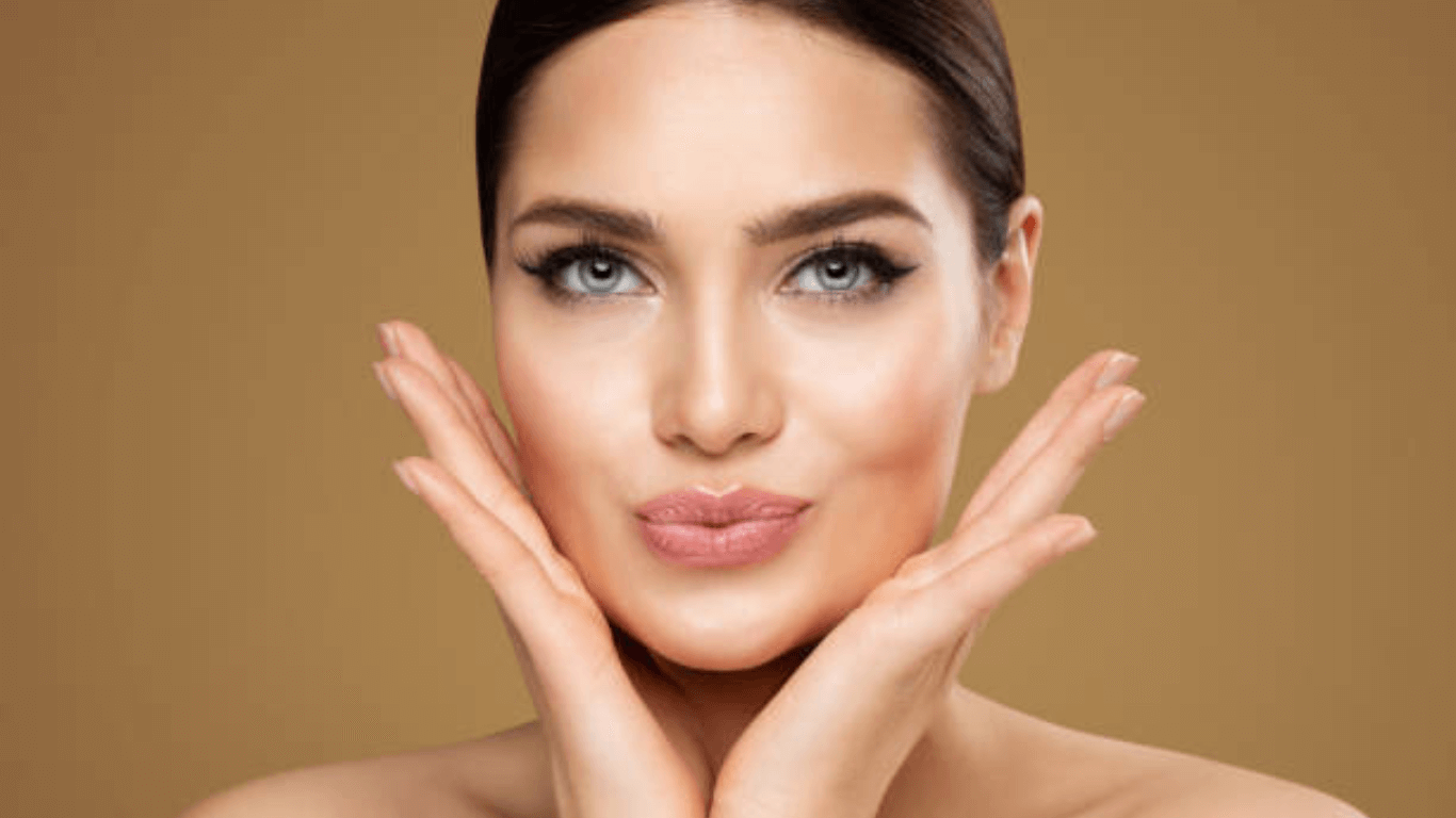 Graphic Eyeliner for Hooded Eyes: Mastering Artistry for Captivating Looks