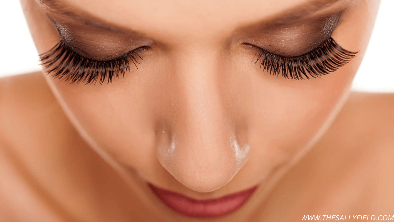 Mascara Magic: Amplify Your Lashes for Mesmerizing Eyes